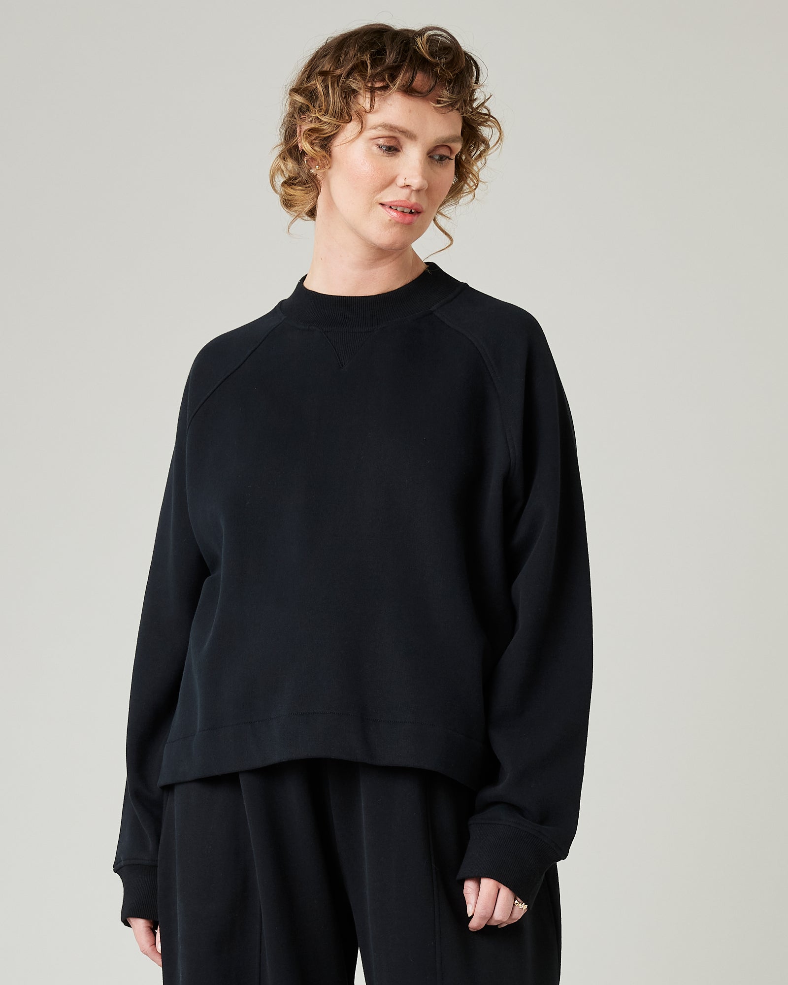 Noa Black Organic Cotton Jumper – Beyond Nine