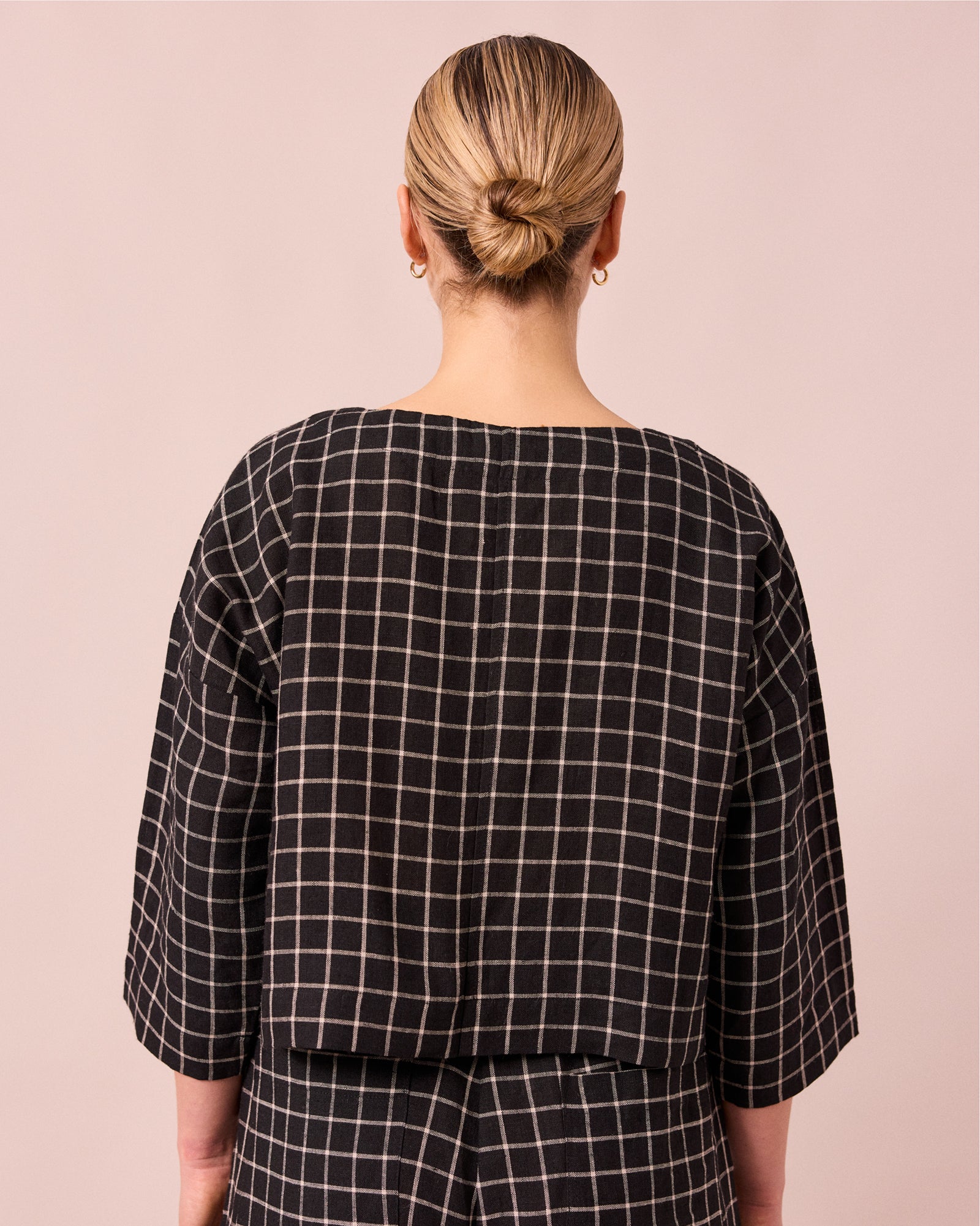 Lily Black Grid Linen Top – Beyond Nine