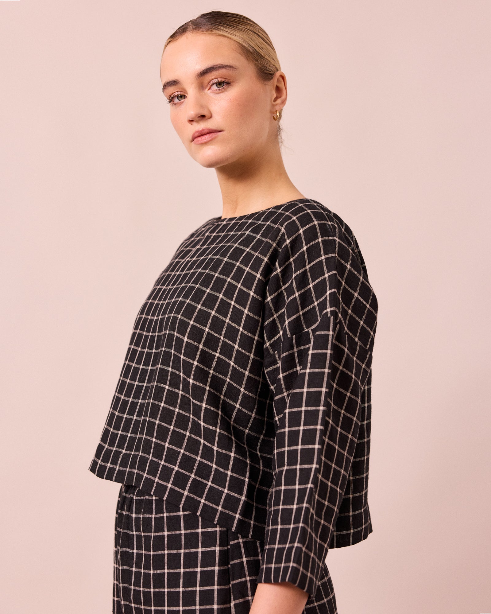 Lily Black Grid Linen Top – Beyond Nine